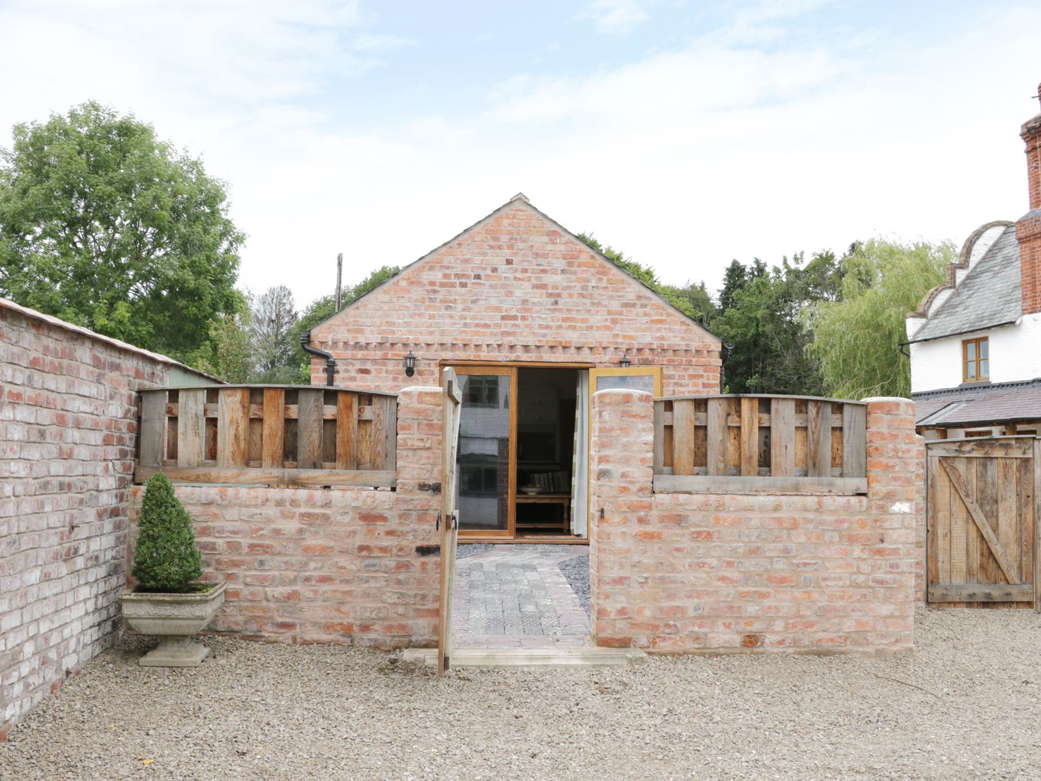 old-goat-shed-knockin-cottage - Simply Shropshire Cottages, Holiday ...